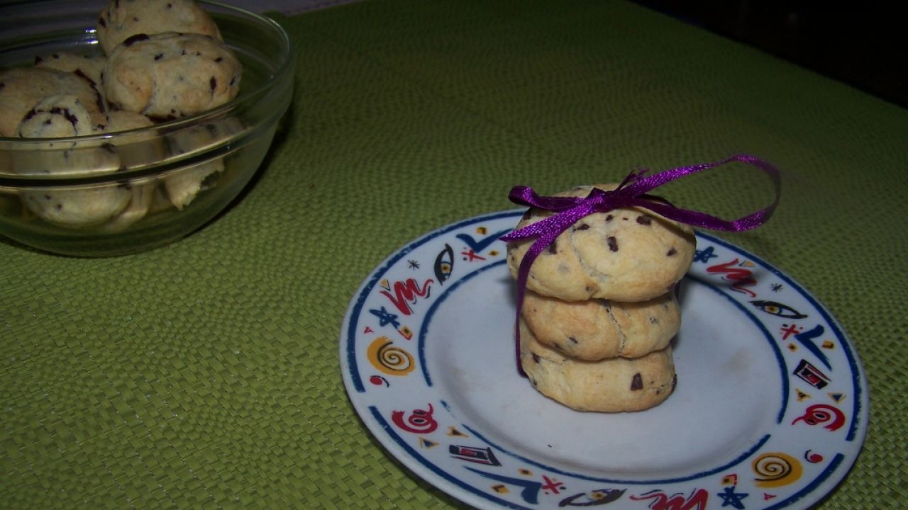 Przepis - Ciasteczka z czekoladą- Chocolate crip cookies przepis ...