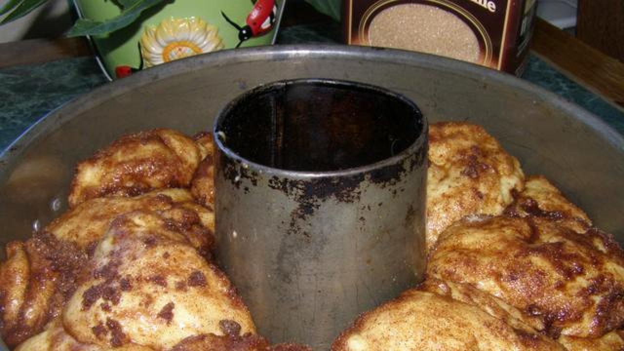 Przepis - Cynamonowiec w formie na babke przepis - Gotujmy.pl