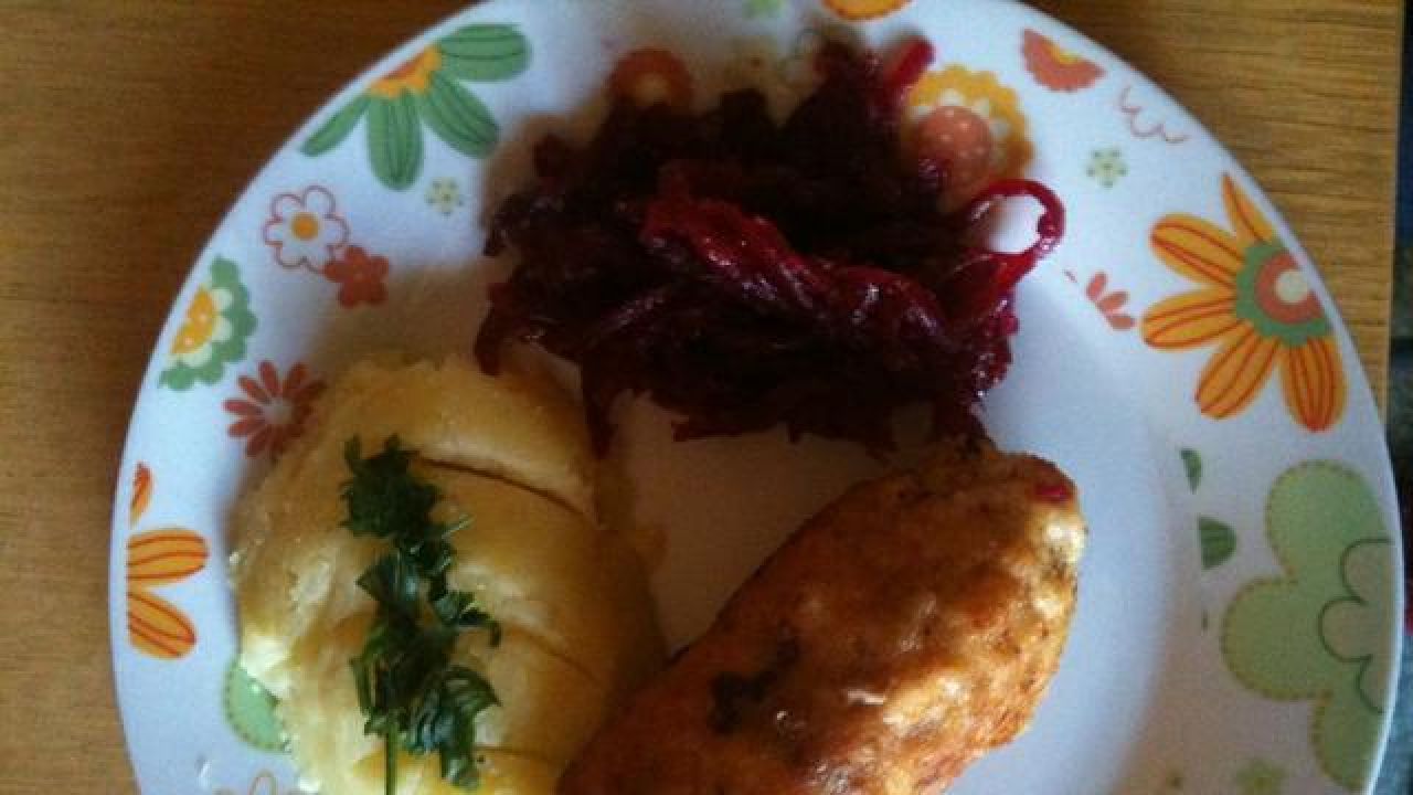 Przepis - dewolaj z kurczaka z pieczarkami przepis - Gotujmy.pl