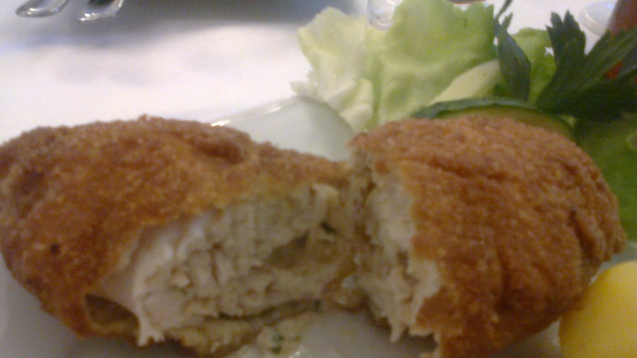 Przepis - Dewolaj z masłem i pietruszką przepis - Gotujmy.pl