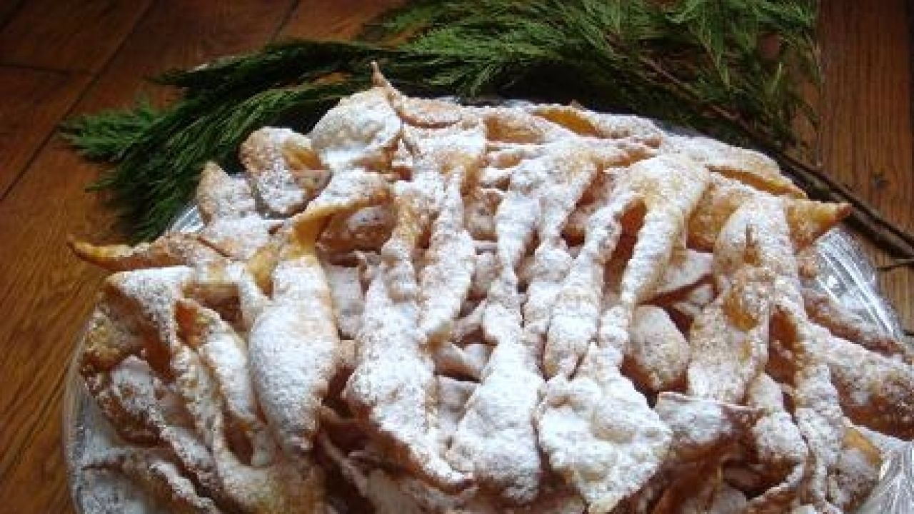 Przepis - Faworki-Chrusty przepis - Gotujmy.pl