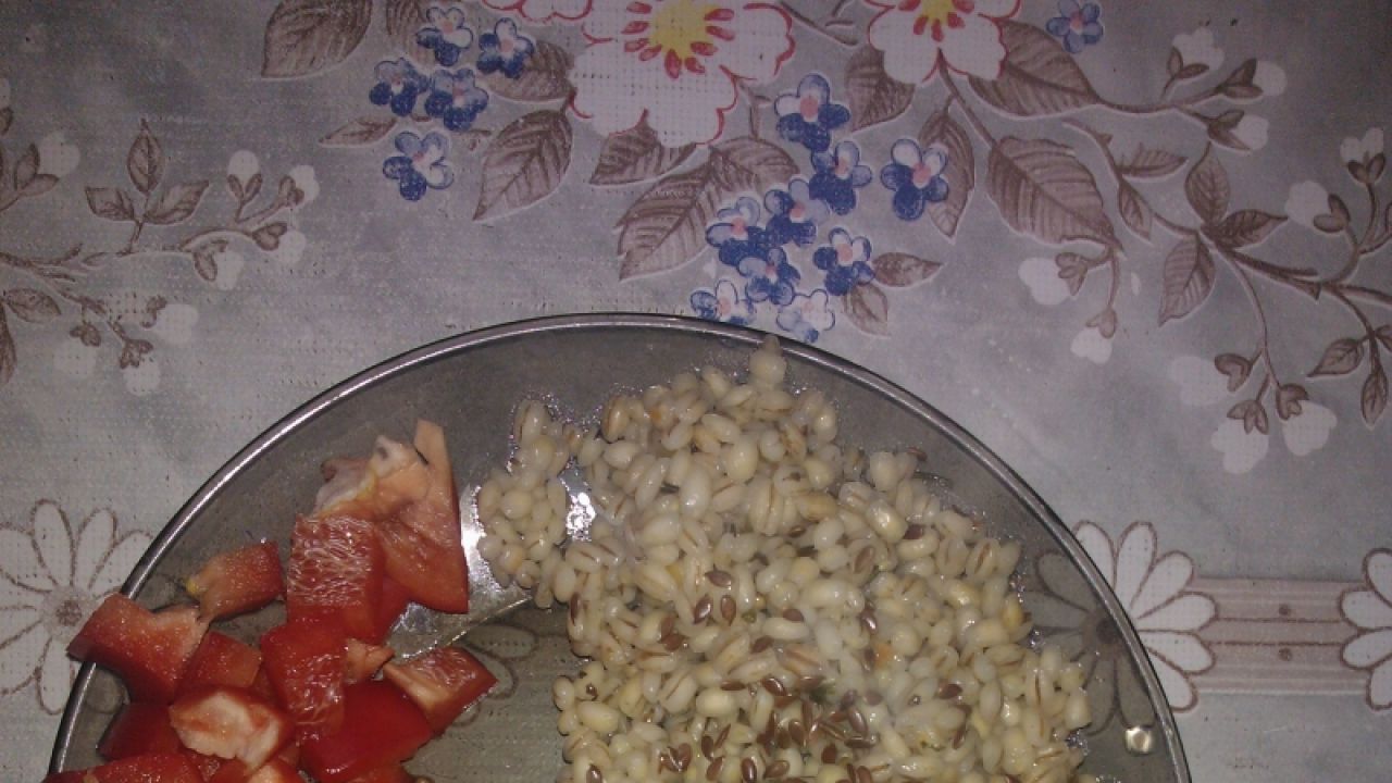 Przepis - Filet z mintaja na pierzynce z kaszy przepis - Gotujmy.pl