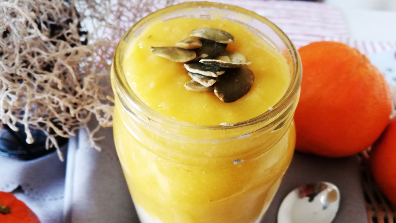 Przepis - Fit deser z kaszy manny i mango przepis - Gotujmy.pl