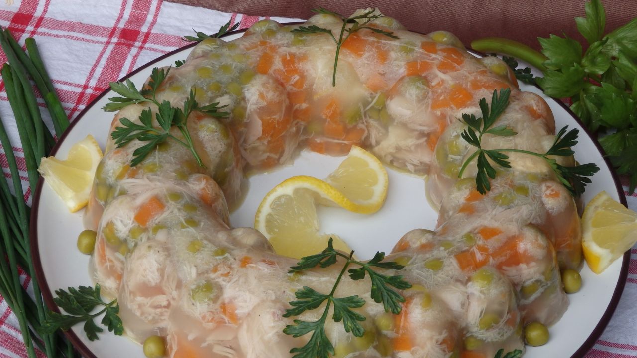 Przepis - Galareta drobiowa przepis - Gotujmy.pl