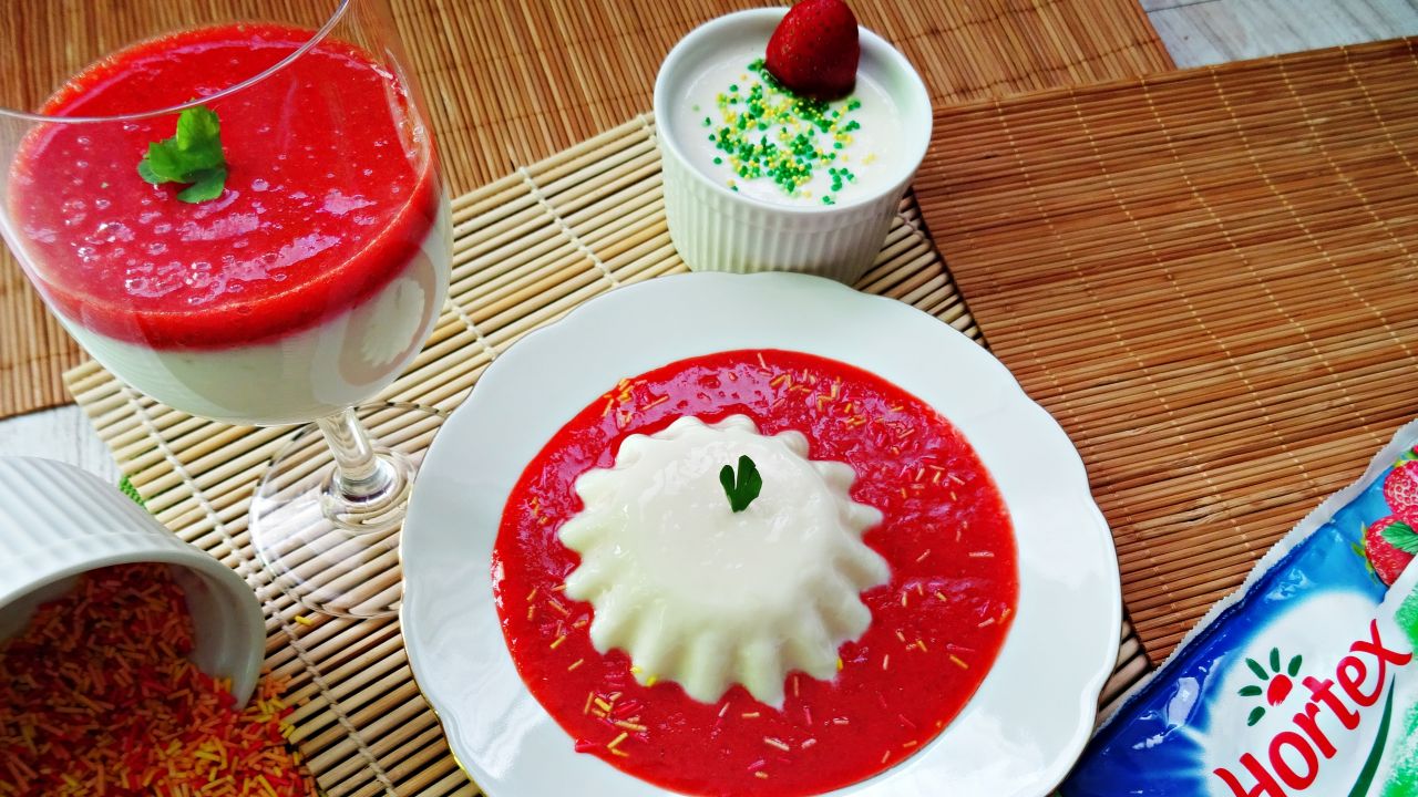 Przepis - Galaretka z kwaśnego mleka przepis - Gotujmy.pl