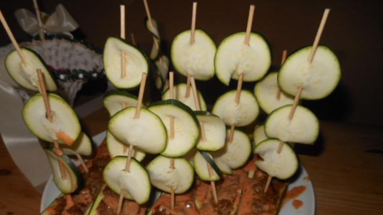 Przepis - Lodki z cukini przepis - Gotujmy.pl