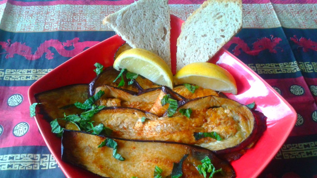 Przepis - Marokański bakłażan przepis - Gotujmy.pl