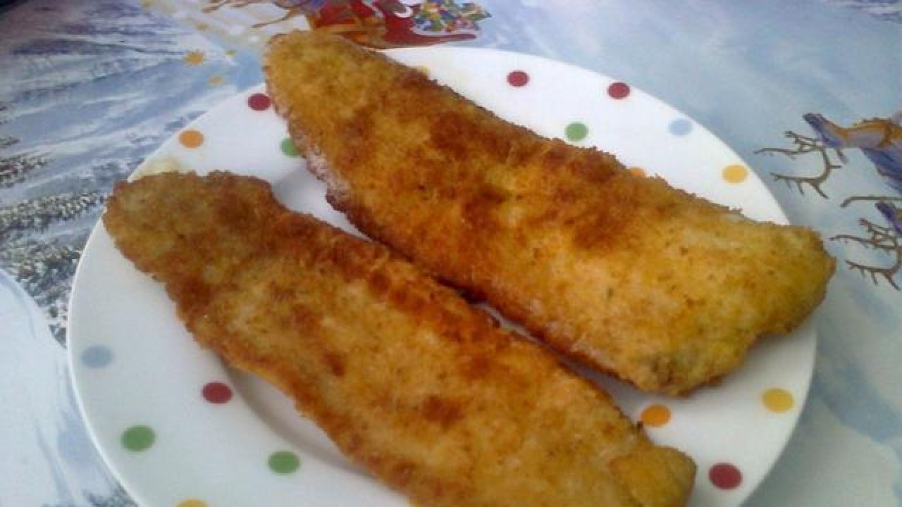 Przepis - Mintaj w złocistej panierce przepis - Gotujmy.pl