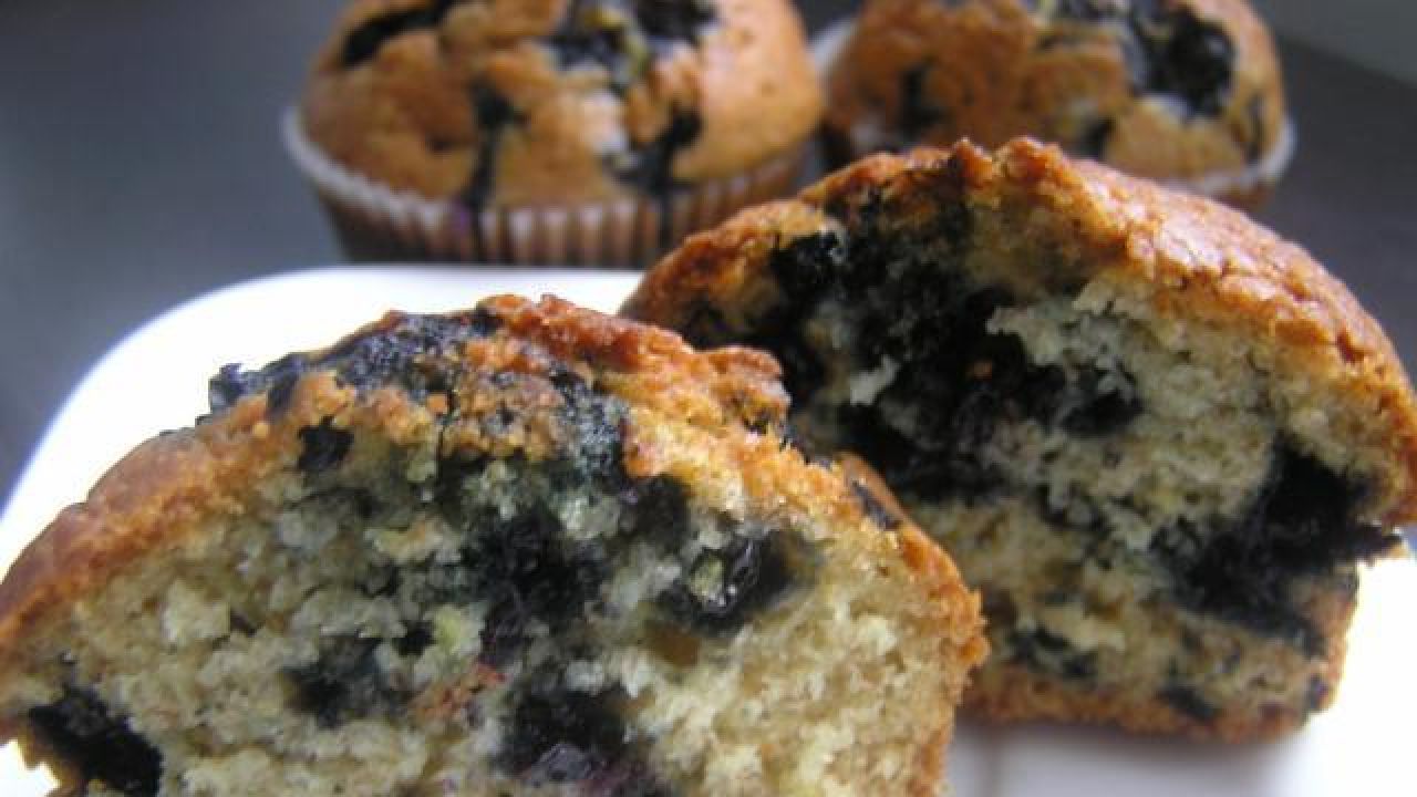 Przepis - Muffinki jagodowe Bernadetty przepis - Gotujmy.pl