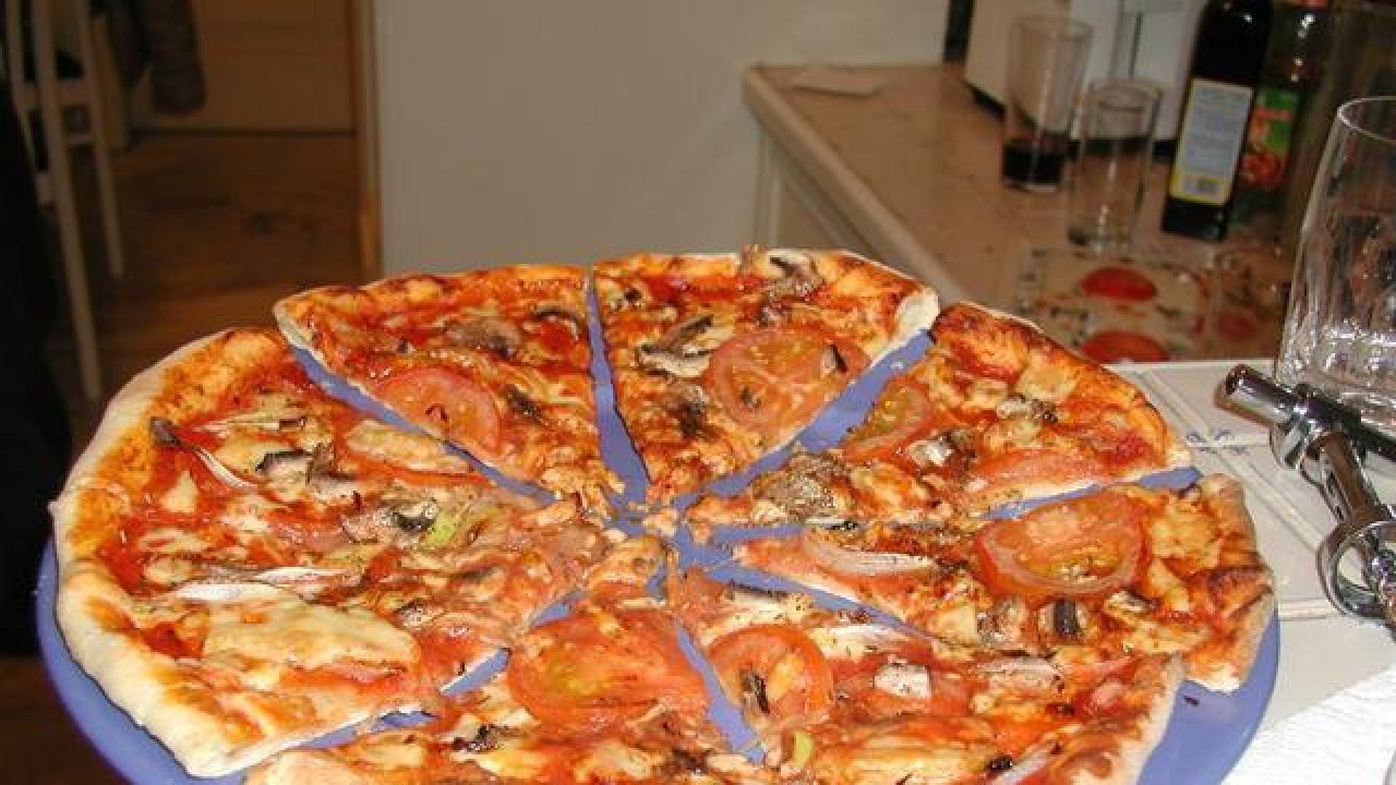 Jak przygotować Pizza włoska? Gotujmy.pl