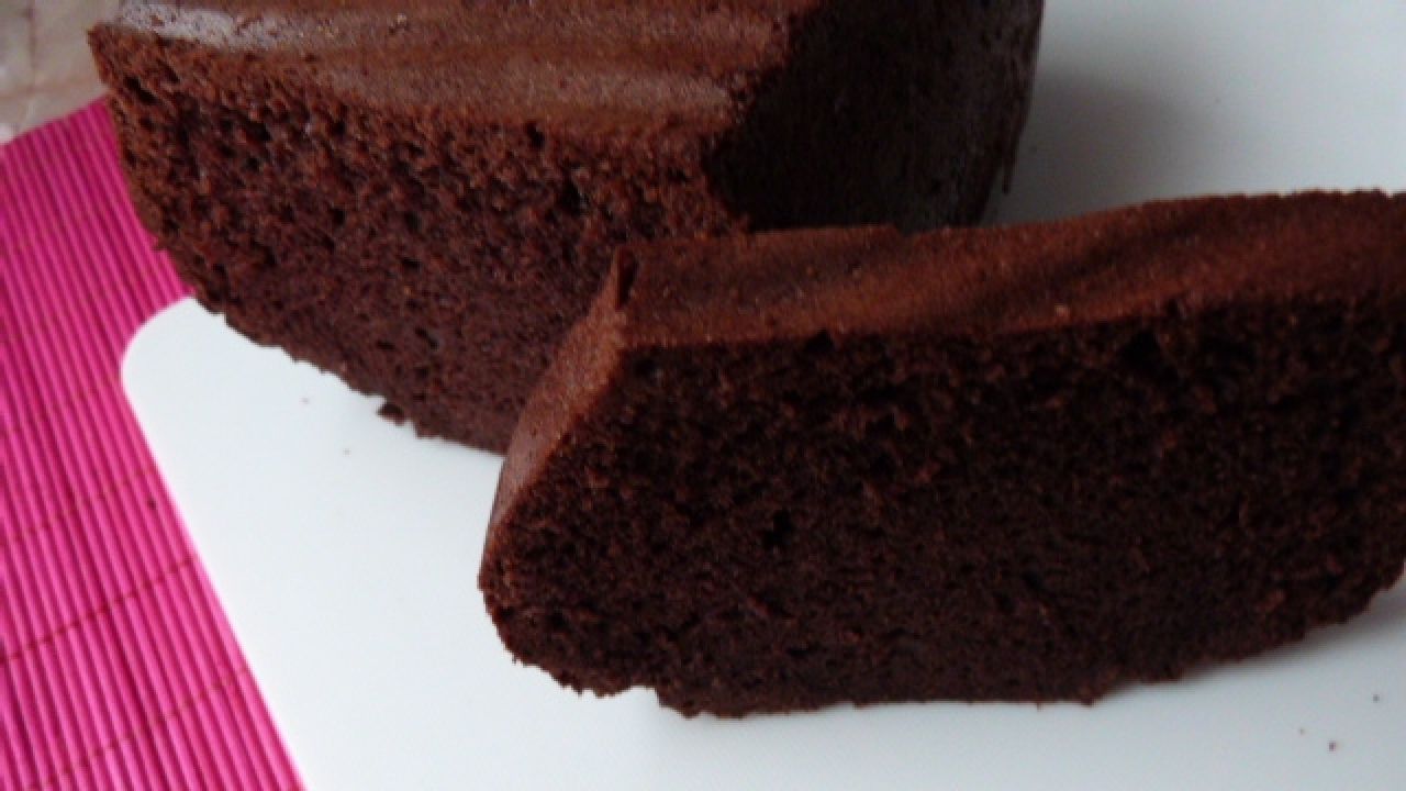 Przepis - Puszysty piernik na piwie przepis - Gotujmy.pl