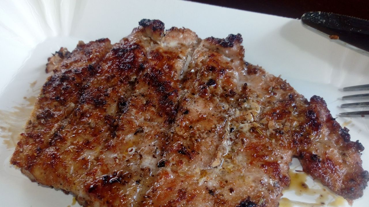 Przepis - Schab z grilla przepis - Gotujmy.pl