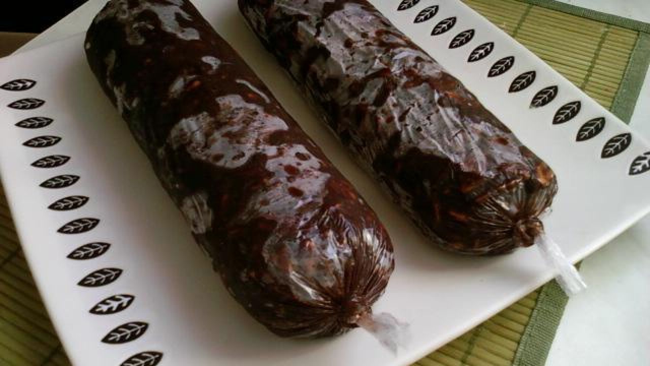 Przepis - Sladkaya kolbasa - czyli słodka kiełbasa przepis - Gotujmy.pl