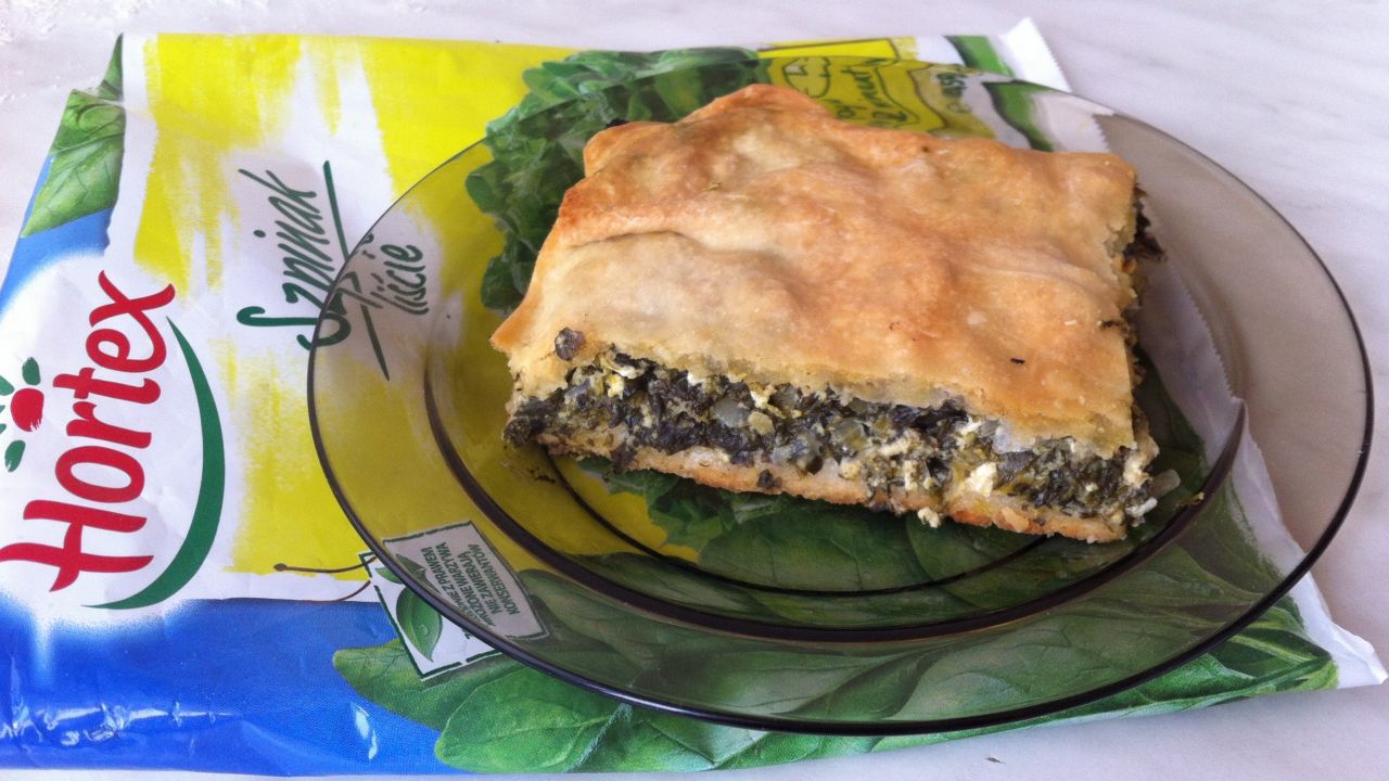 Przepis - Spanakotiropita przepis - Gotujmy.pl