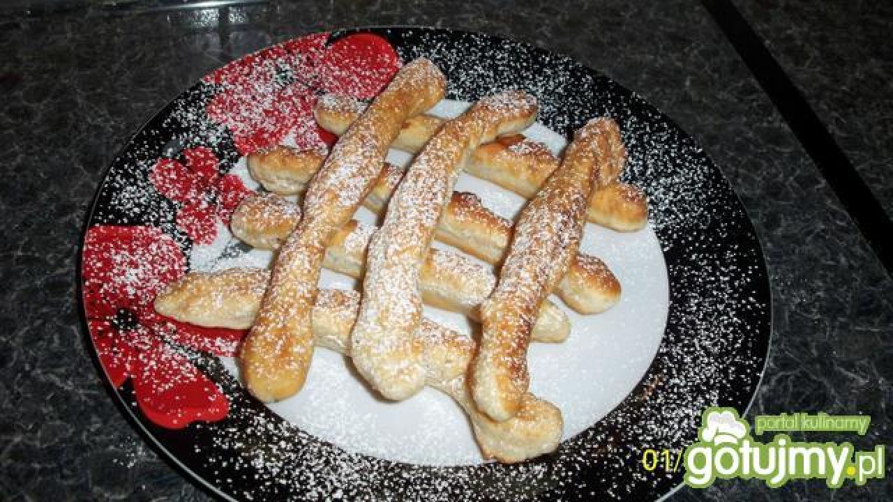 Przepisy Kulinarne: szukule bukule - inaczej paluszki drożdz :Gotujmy.pl