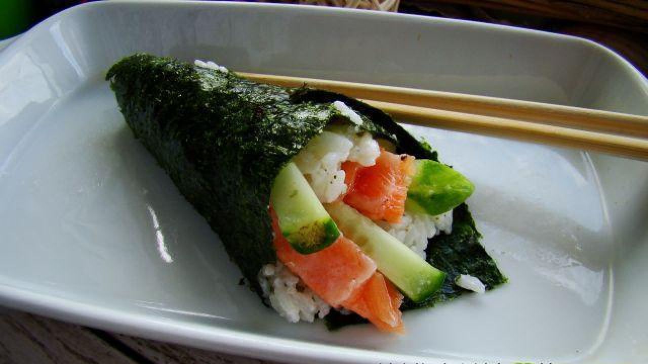 Przepis - Temaki sushi po mojemu przepis - Gotujmy.pl