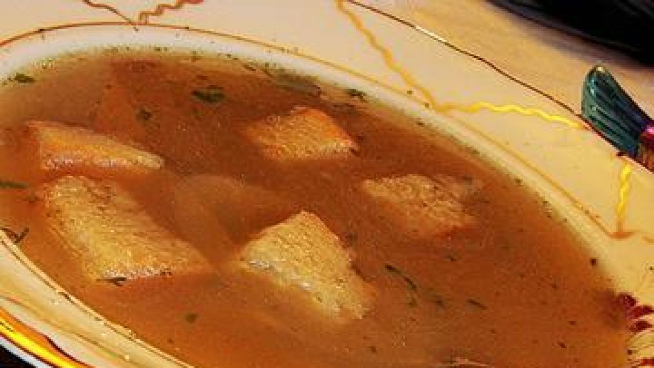 Przepis - Zupa rybna z głów karpia przepis - Gotujmy.pl